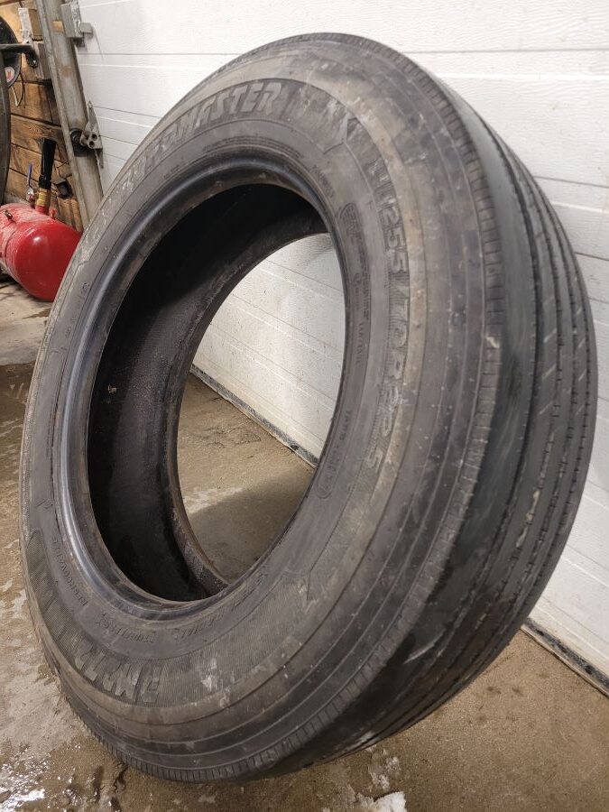 255/70R22.5 Roadmaster RM272 | Military Tires