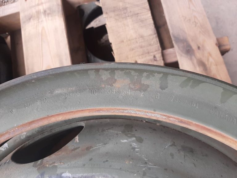 20×7.5 Split Wheel / Rim with Locking Ring 10 bolt | Military Tires